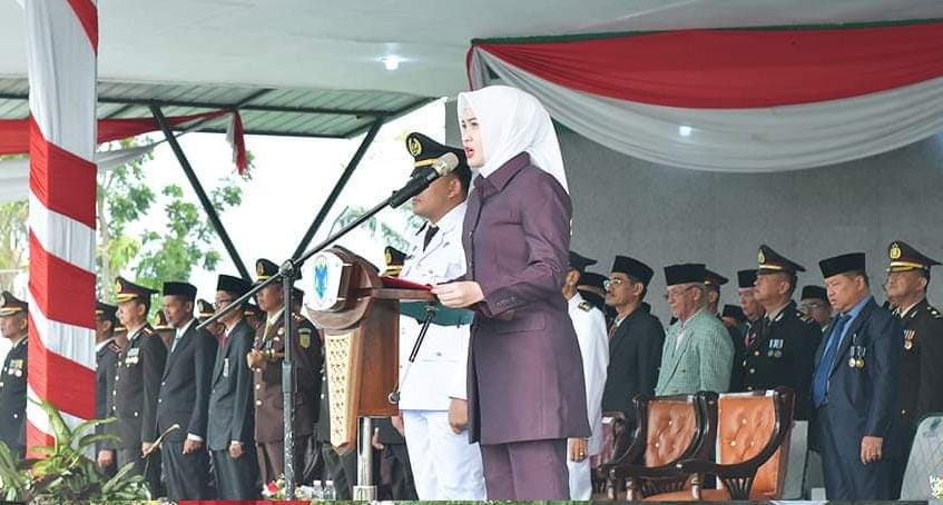 Upacara Peringatan Kemerdekaan Republik Indonesia Ke-79, Anita Yasmin, Bertindak Selaku Pembaca ...